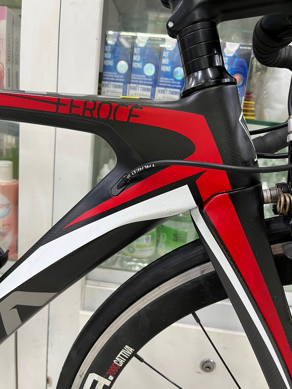 Xe đạp Java Feroce carbon group 105 – Xe đạp lướt