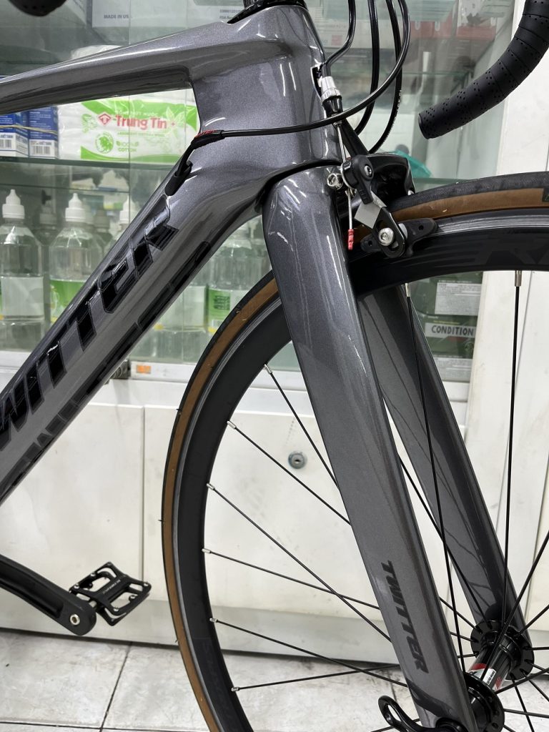 Xe đạp đua Carbon Twitter R10 - Xe đạp lướt