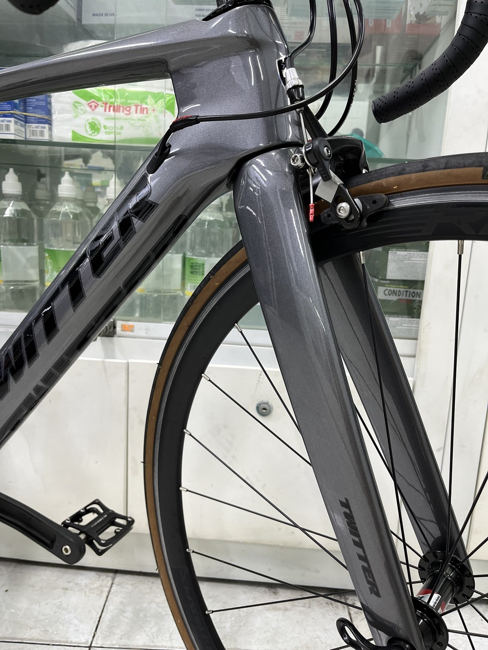 Xe đạp đua Carbon Twitter R10 - Xe đạp lướt