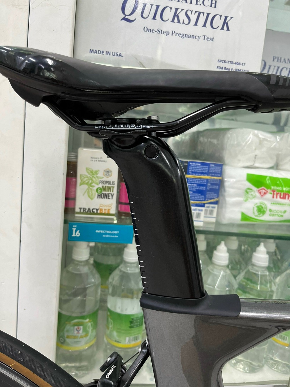 Xe đạp twitter R10 carbon group sora - Xe đạp lướt